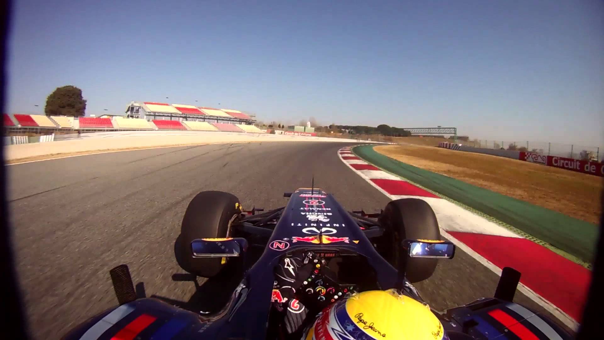 Drift HD On-board Lap with the Redbull F1 Team - Circuit de Catalunya ...