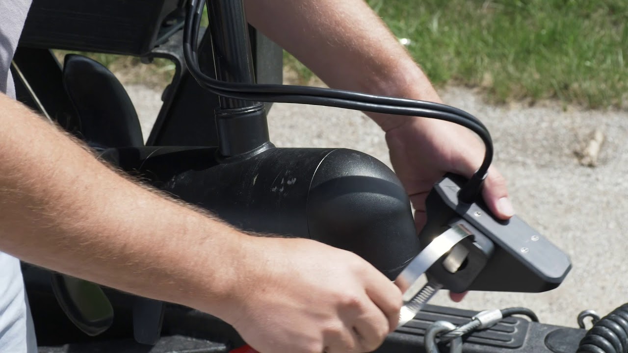 Support: Panoptix LiveScope™ Trolling Motor Mount (Barrel) | GoPro Times